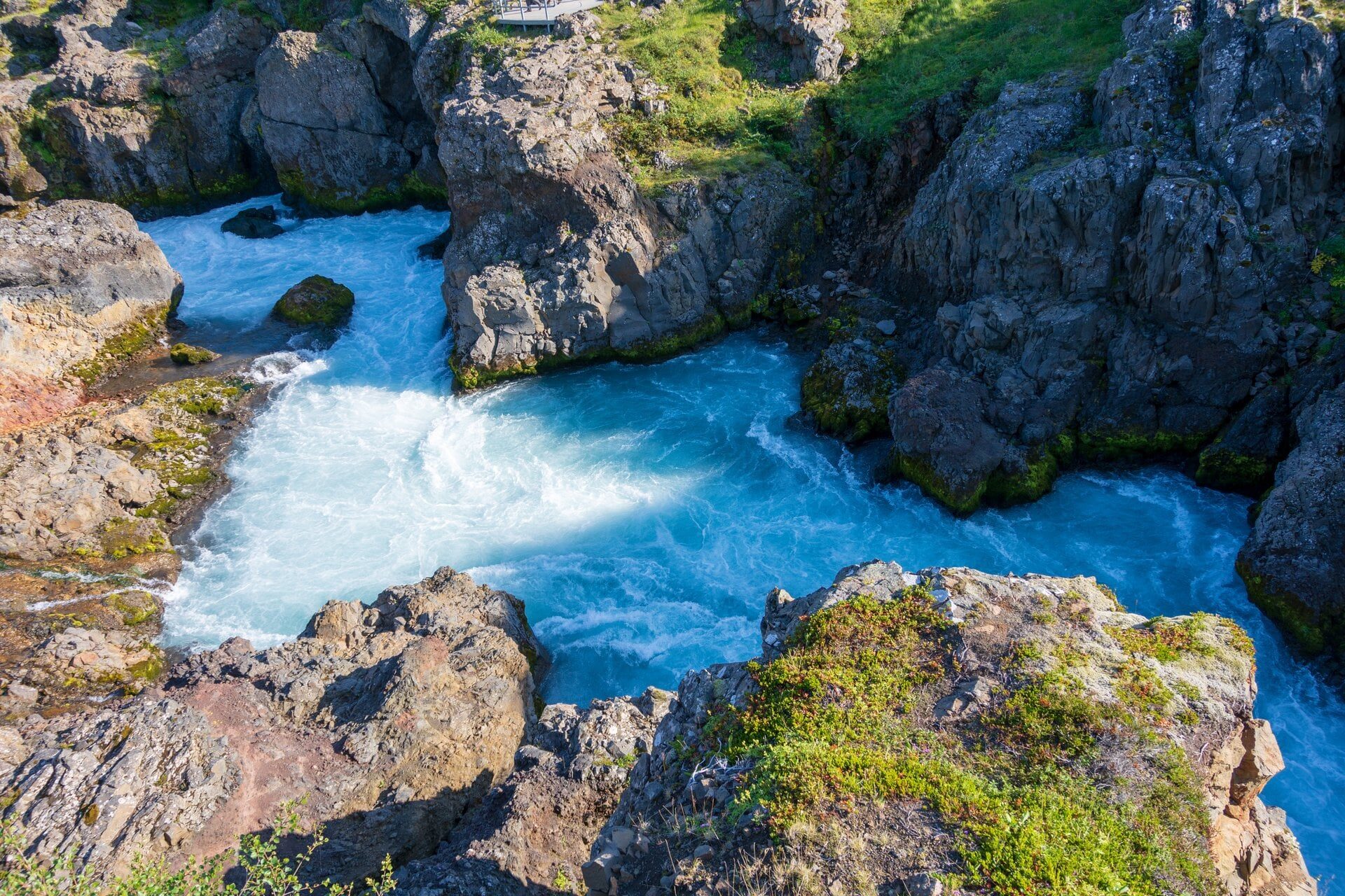 14 Extraordinary Waterfalls in Iceland | Celebrity Cruises