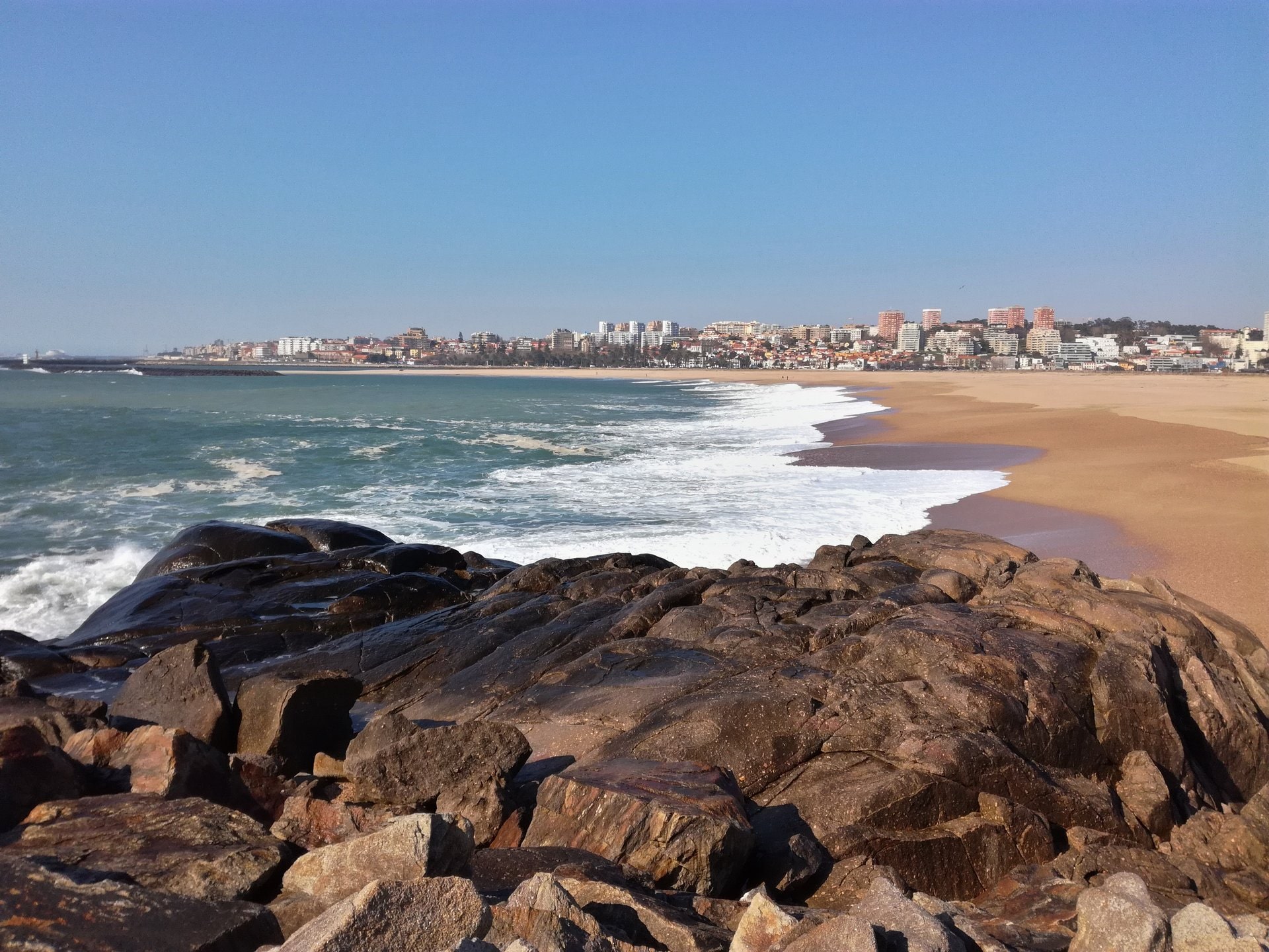 17 Best Beaches in Porto, Portugal | Celebrity Cruises