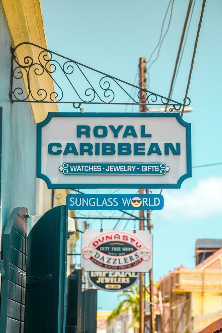 Shopping in St. Thomas: Where to Go & What to Buy | Celebrity Cruises