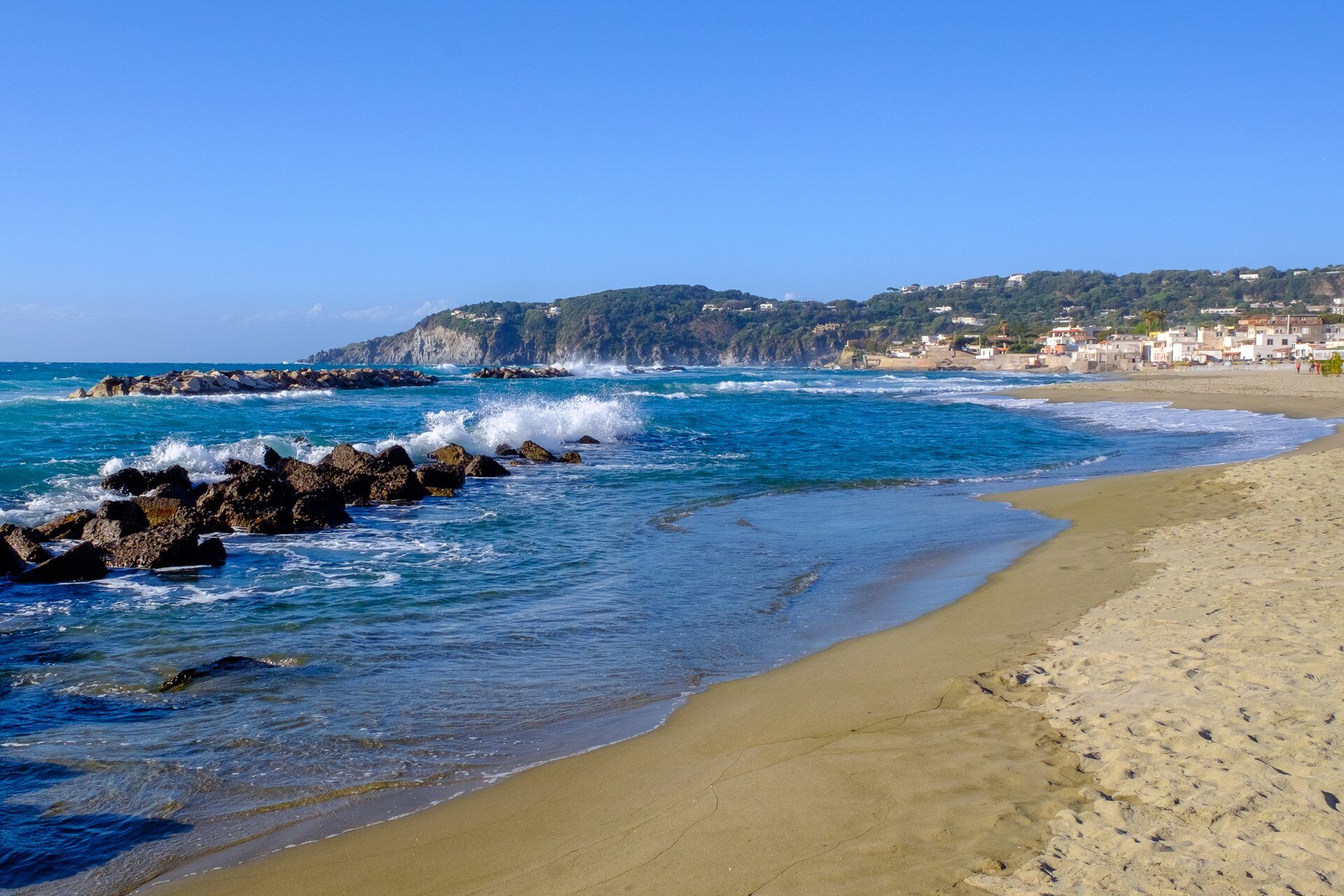 20 Best Beaches In & Near Naples, Italy | Celebrity Cruises