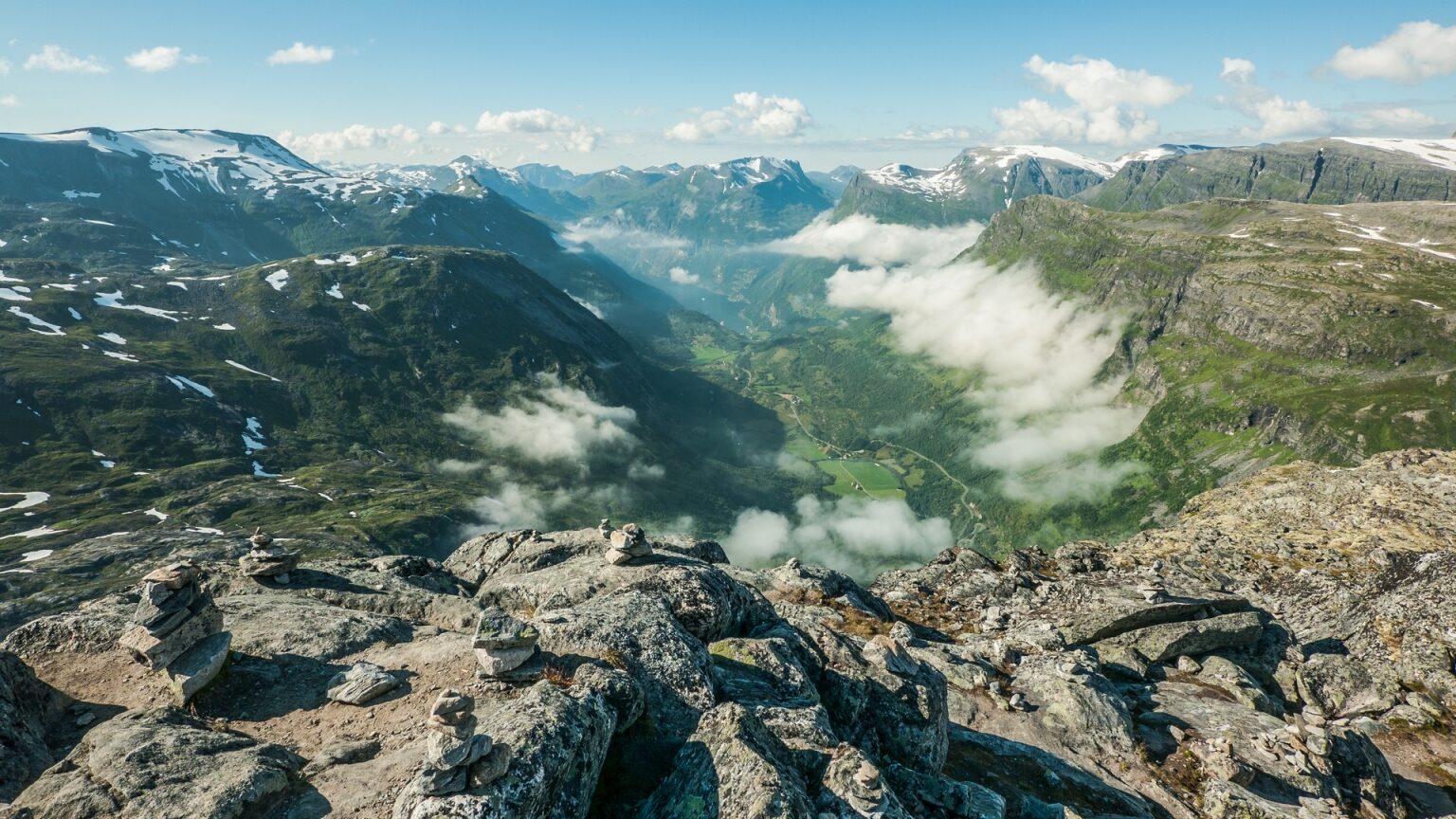 12 Magnificent Mountains in Norway to Add to Your Bucket List ...