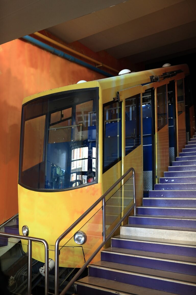 10 Best Places to Go Shopping in Athens | Celebrity Cruises