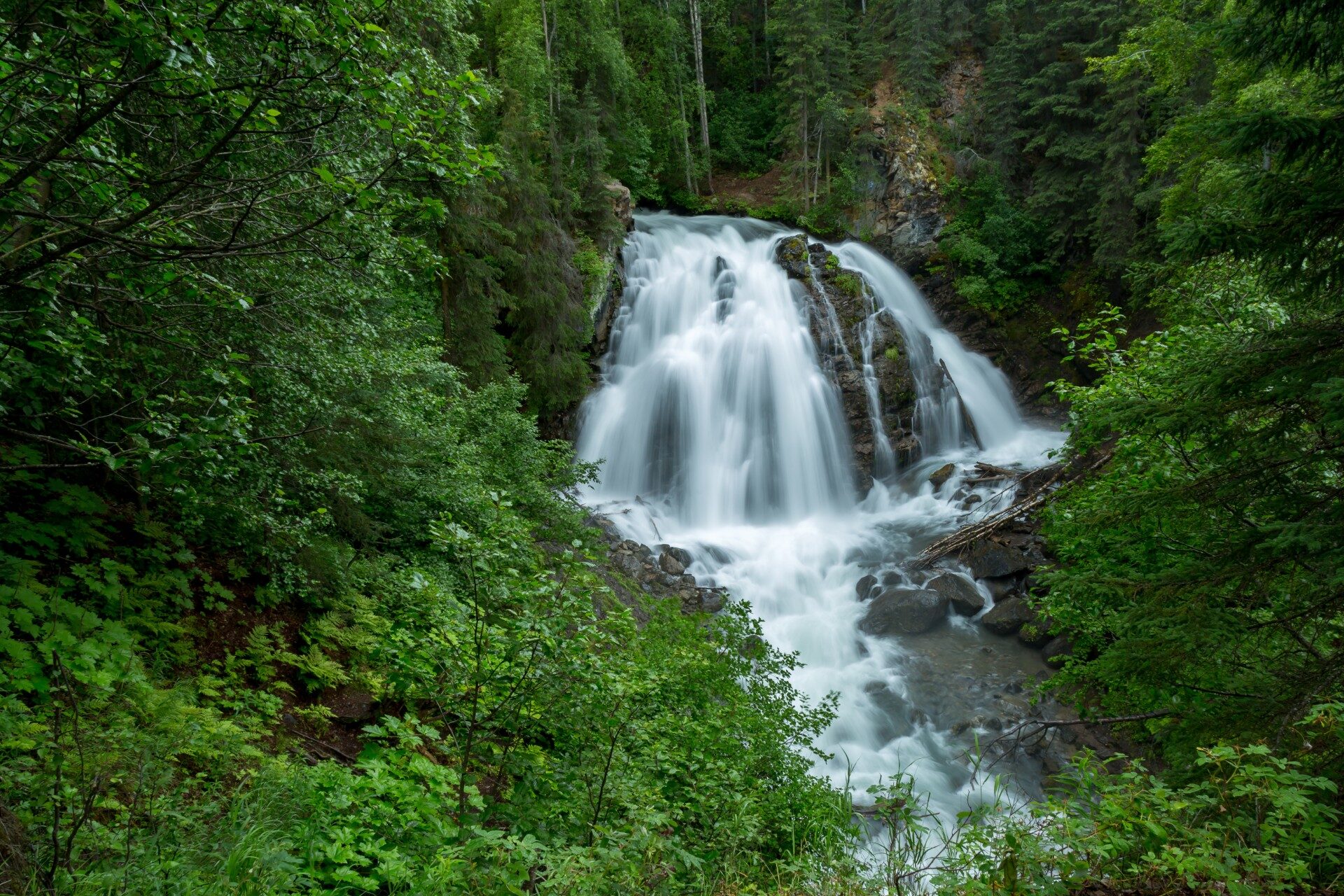 11 Awe-Inspiring Waterfalls in Alaska to Explore | Celebrity Cruises