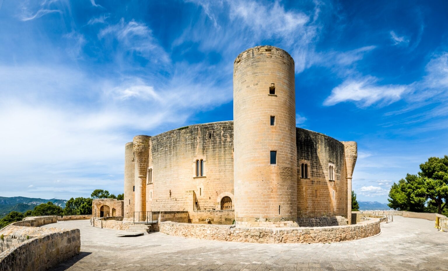 11 Breathtaking Castles in Spain | Celebrity Cruises