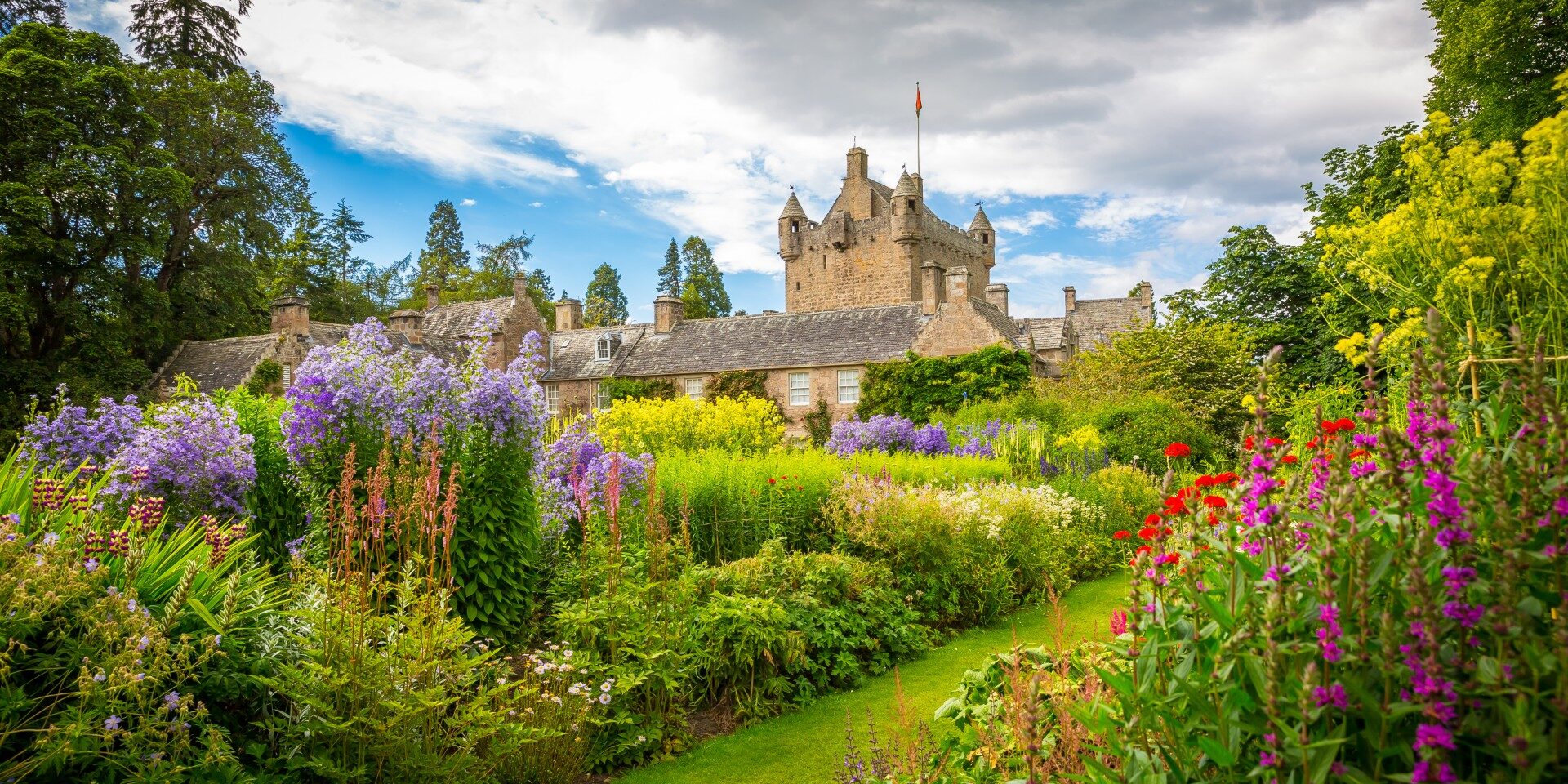 14 Best Things to Do in Inverness | Celebrity Cruises