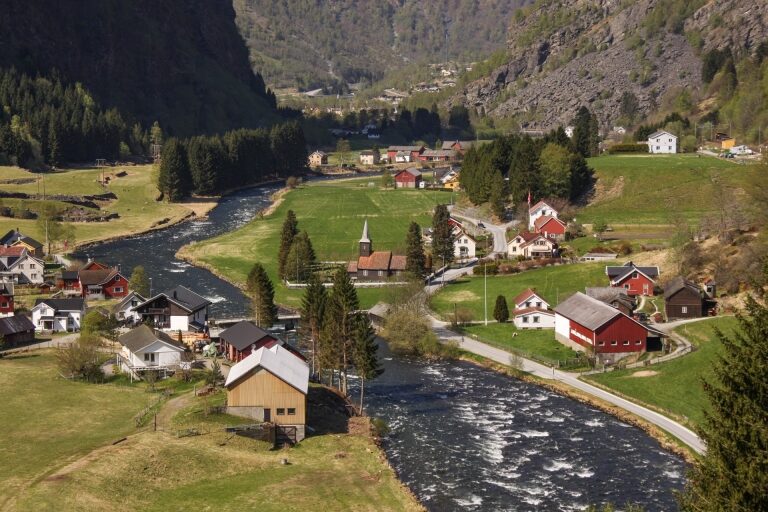 Insider's Guide to Flåm, Norway | Celebrity Cruises