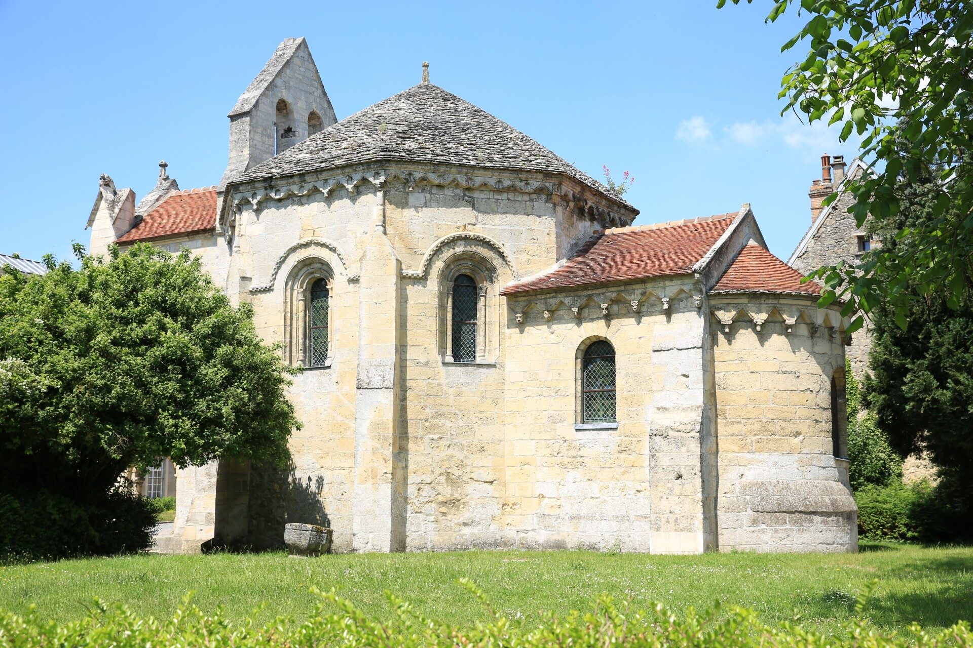 8 Majestic Walled Cities in France to Explore | Celebrity Cruises
