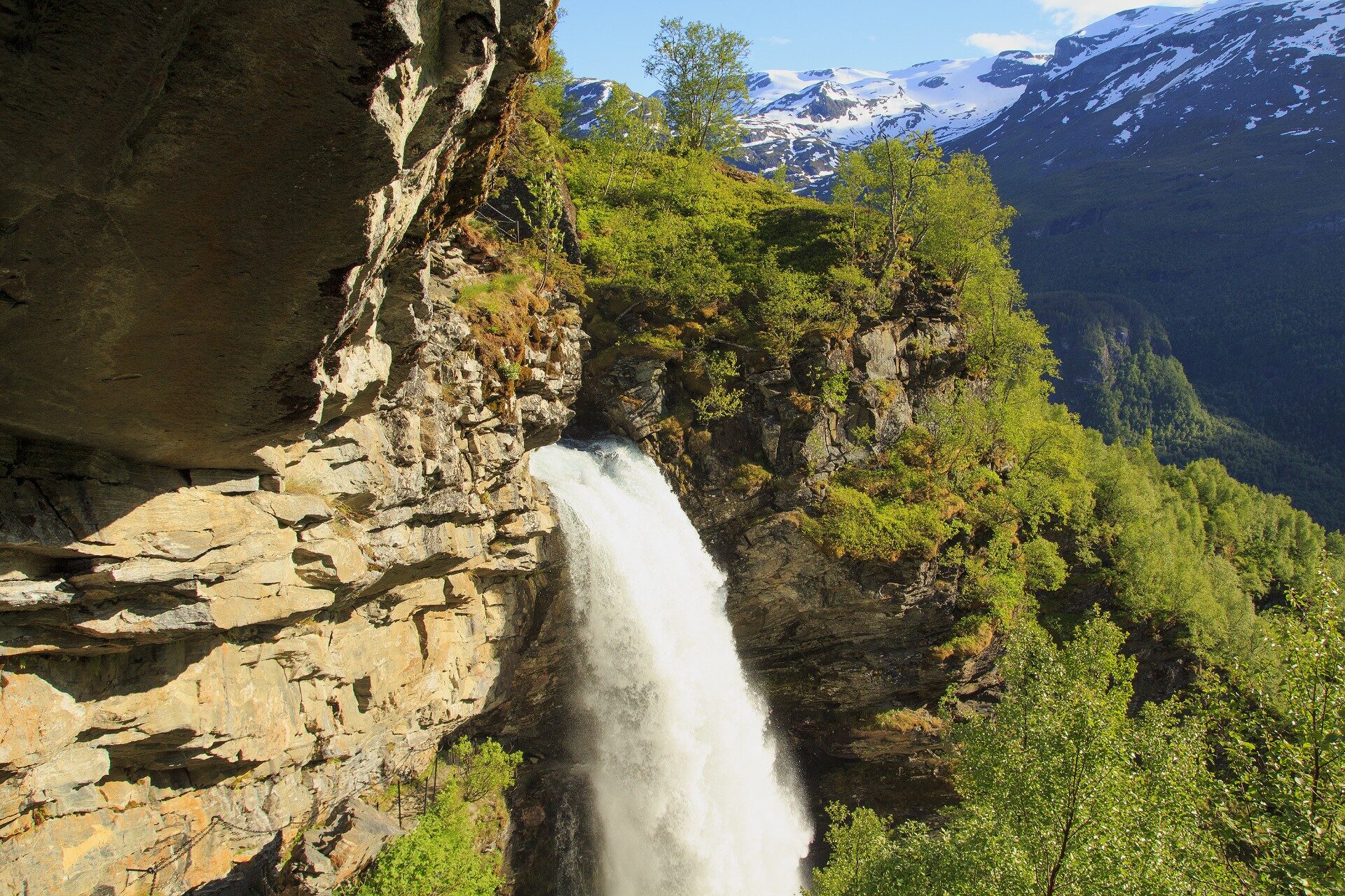 16 Gorgeous Waterfalls to See in Norway | Celebrity Cruises