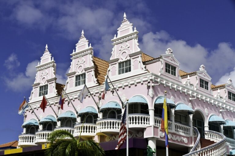 12 Best Places to Go Shopping in Aruba | Celebrity Cruises