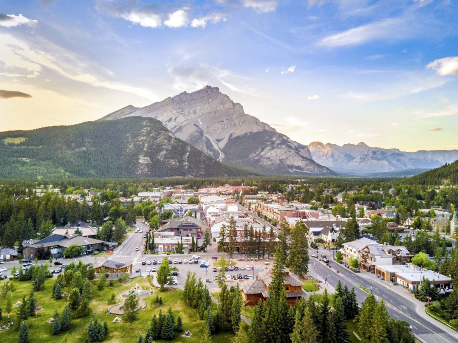 An Insider's Guide to Downtown Banff | Celebrity Cruises