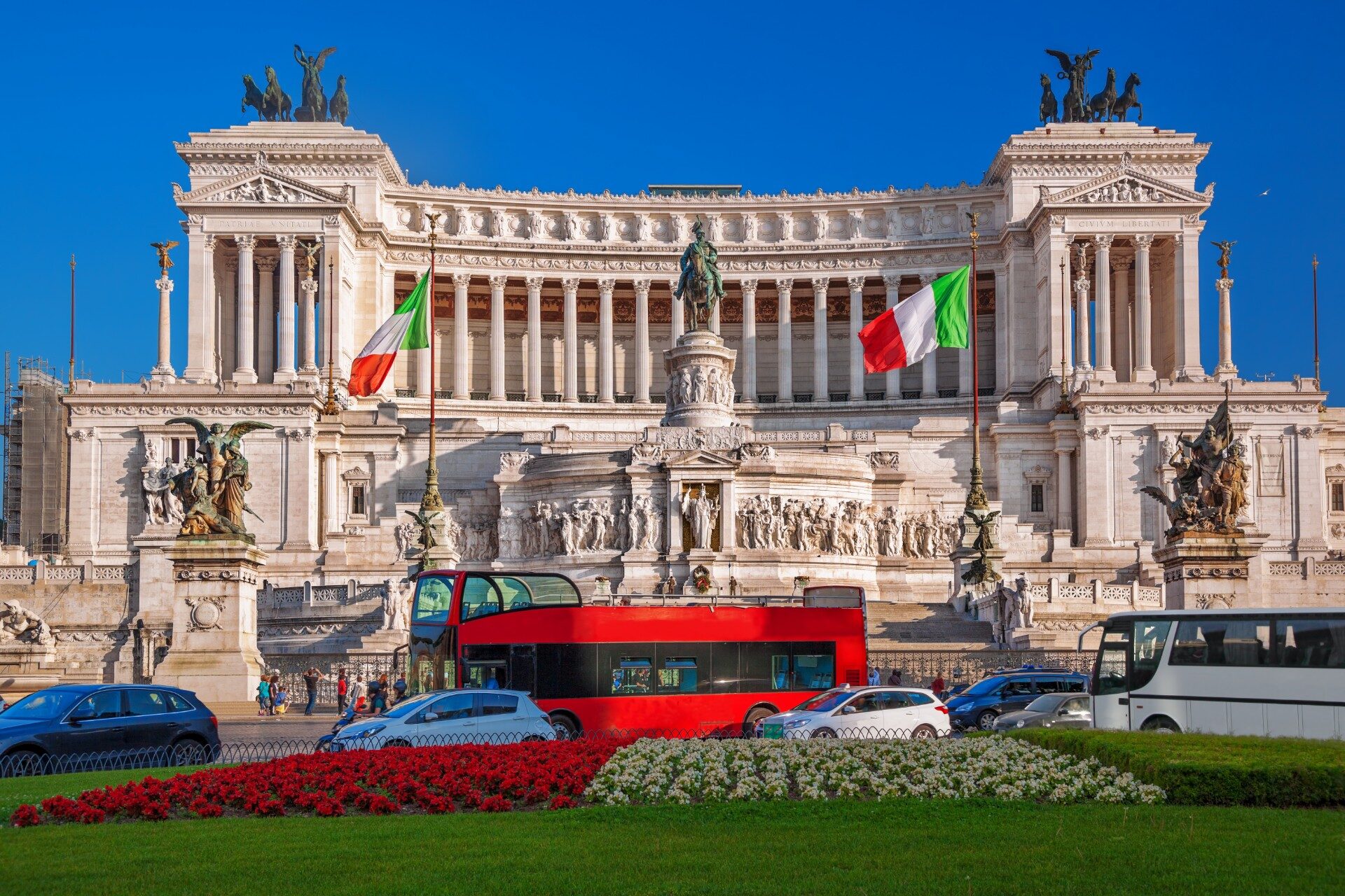 Tipping in Italy: The Ultimate Guide | Celebrity Cruises