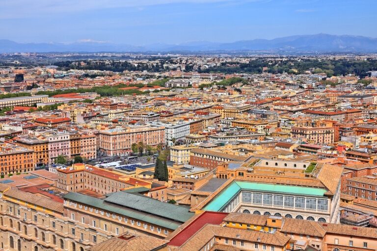 The Ultimate Rome Neighborhood Guide | Celebrity Cruises