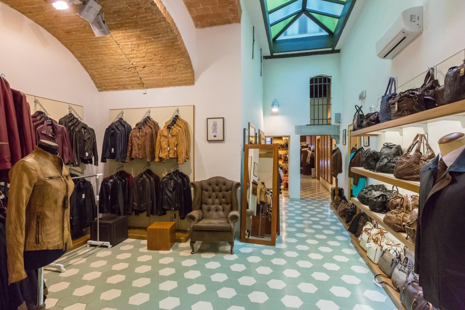 13 Best Things to Buy in Italy | Celebrity Cruises