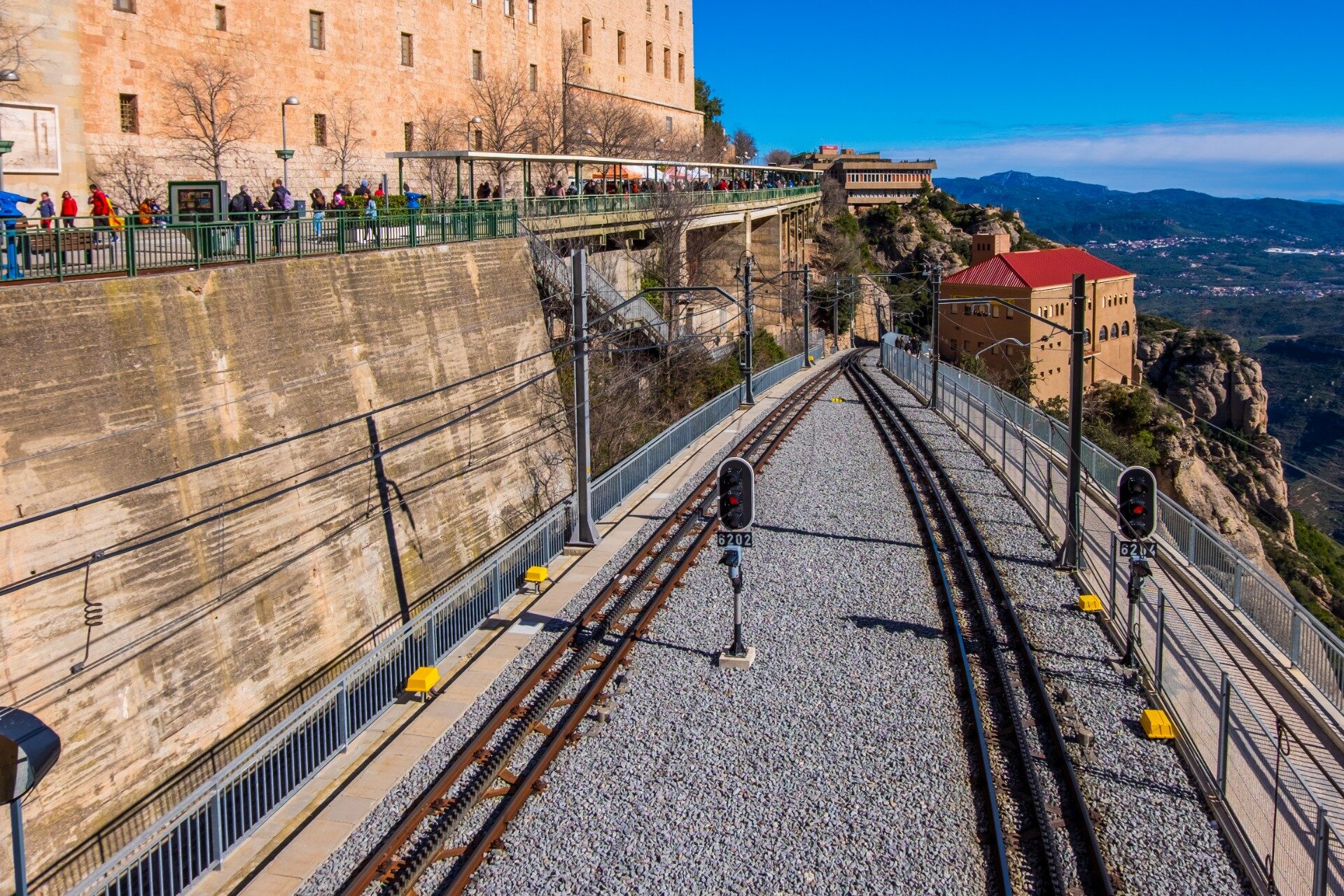 Montserrat Day Trip From Barcelona: Everything You Need to Know ...
