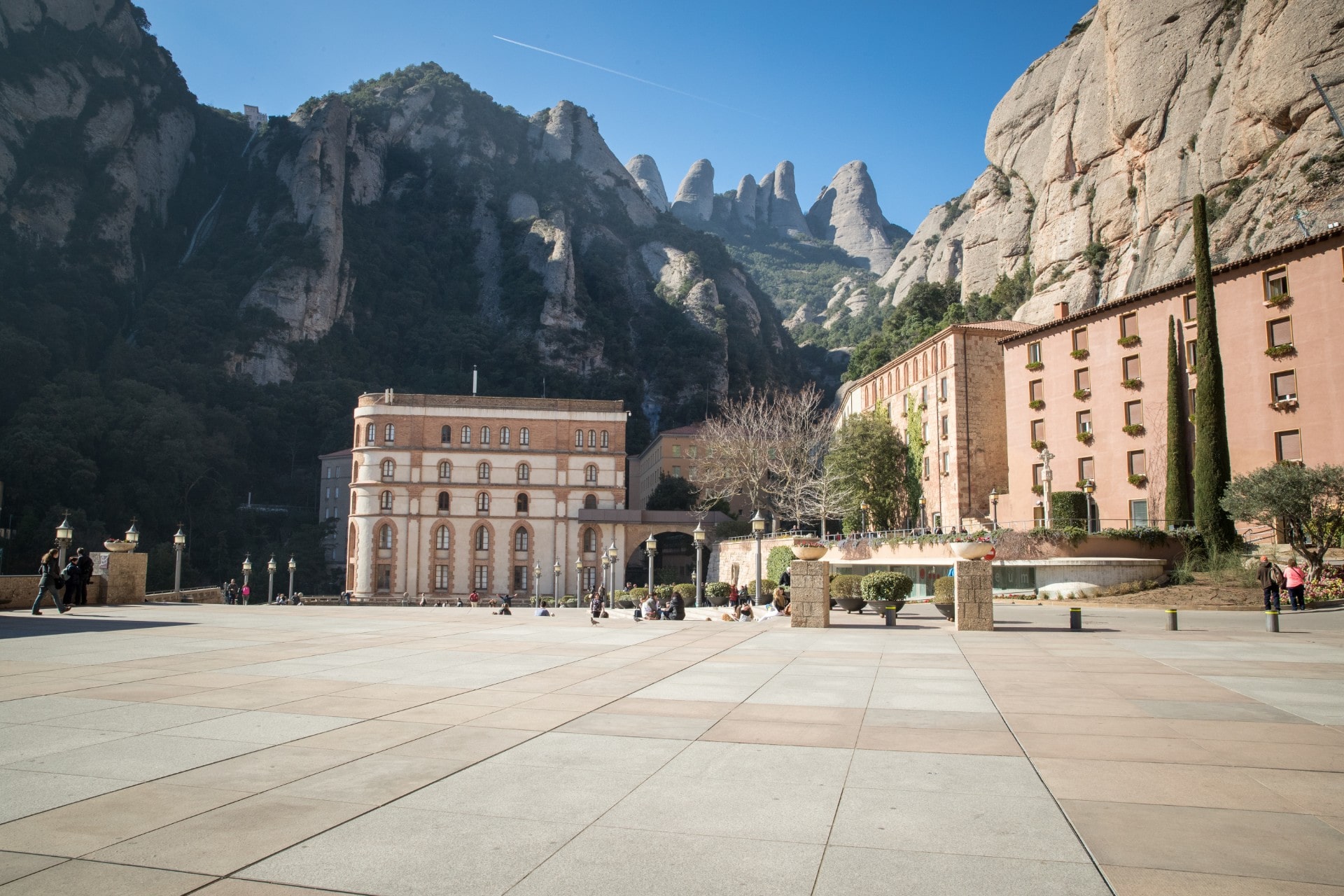Montserrat Day Trip From Barcelona: Everything You Need to Know ...
