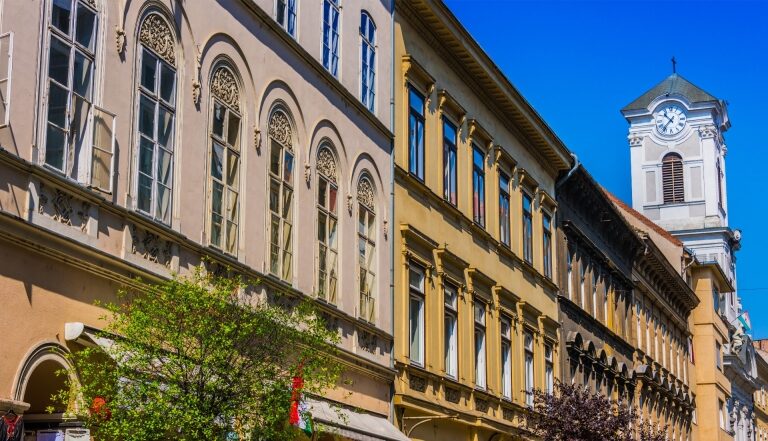 Best of Váci Street in Budapest: Shopping, Cafes, & Historic Charm ...