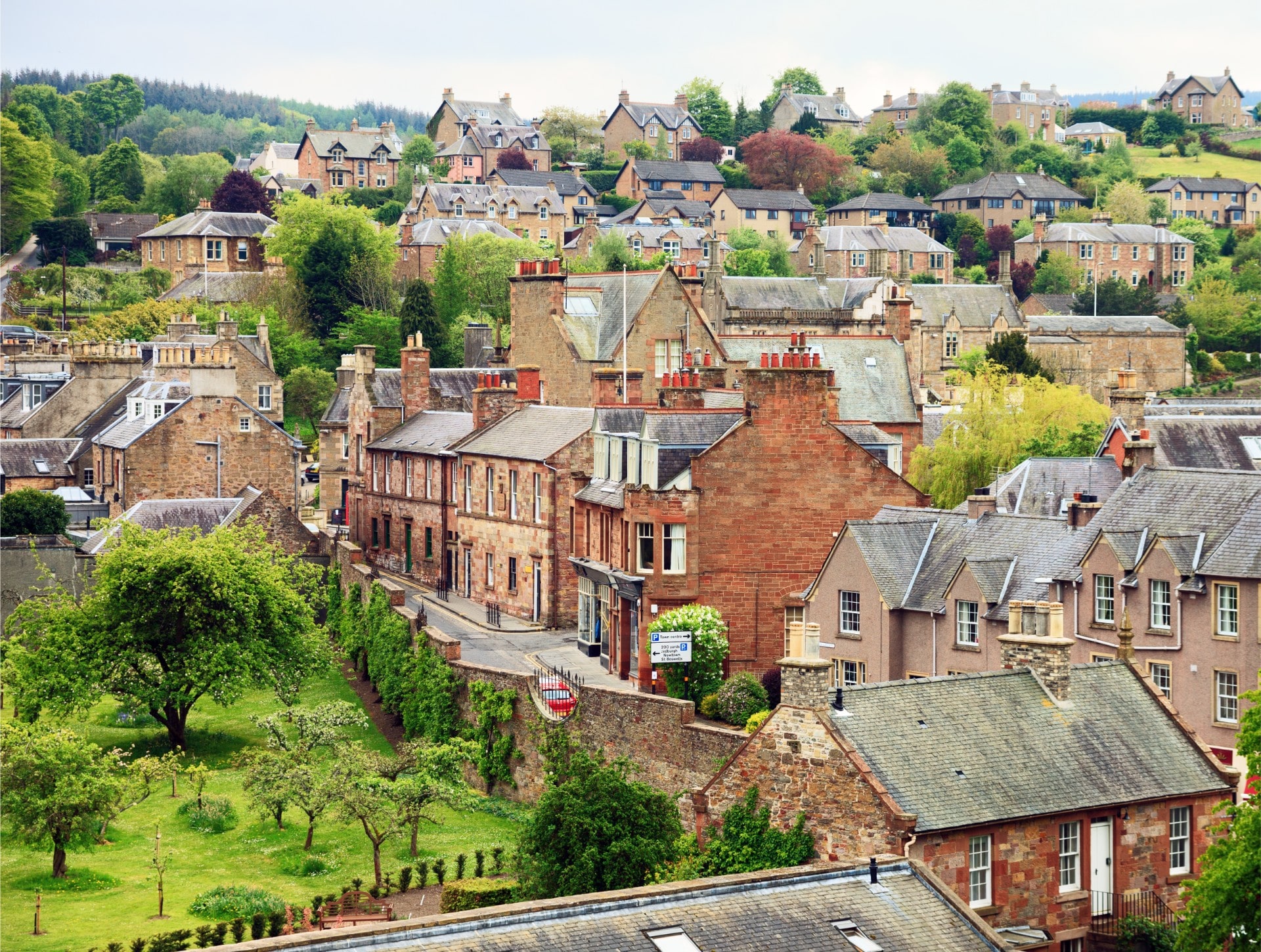 11 Beautiful Small Towns in Scotland | Celebrity Cruises