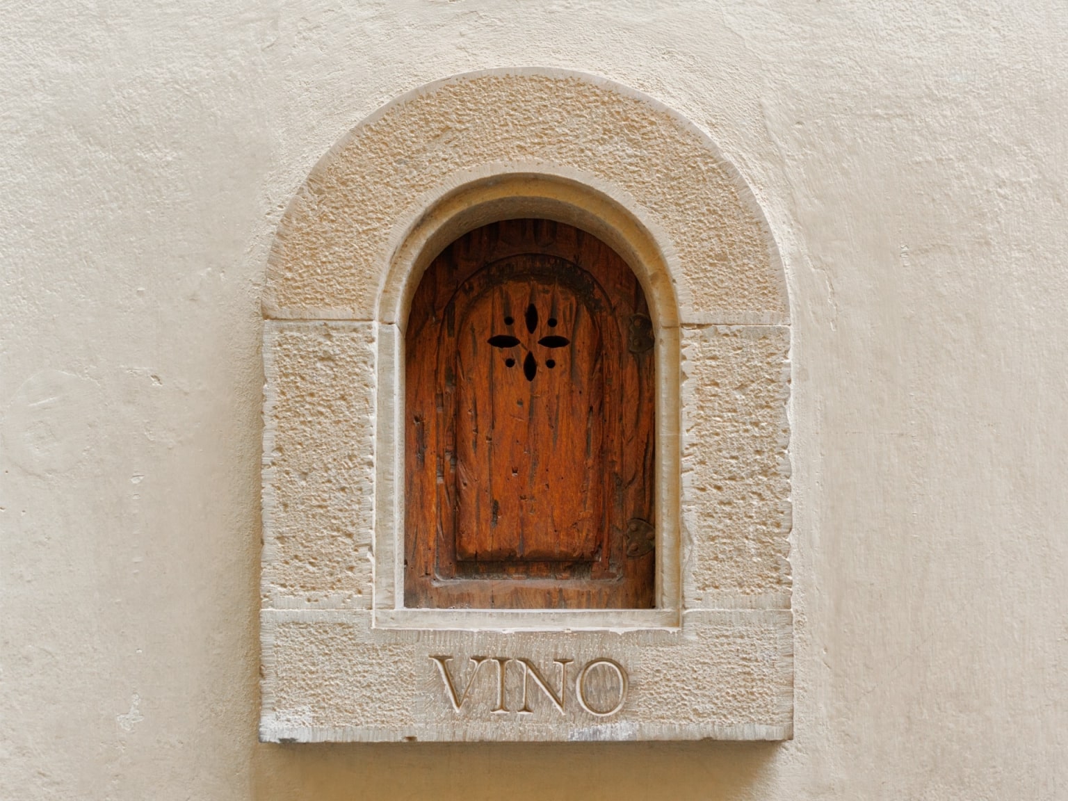 Florence's Wine Windows: Everything You Need to Know | Celebrity Cruises